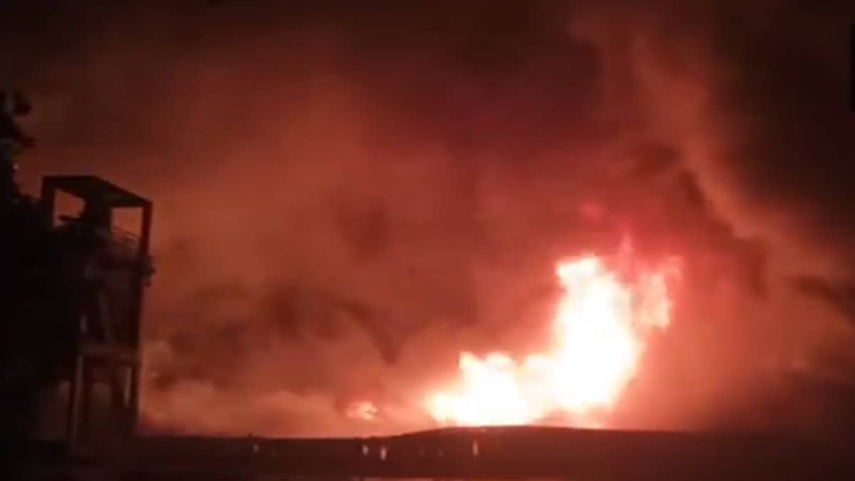 North 24 Parganas Fire: Godown in Pirgacha Area Gutted, No Casualties ...