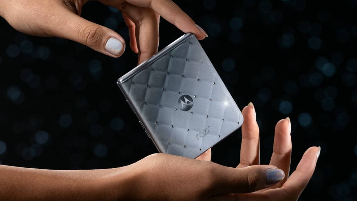 Motorola Launches Razr 60 Swarovski Edition Studded with 35 Crystals ...