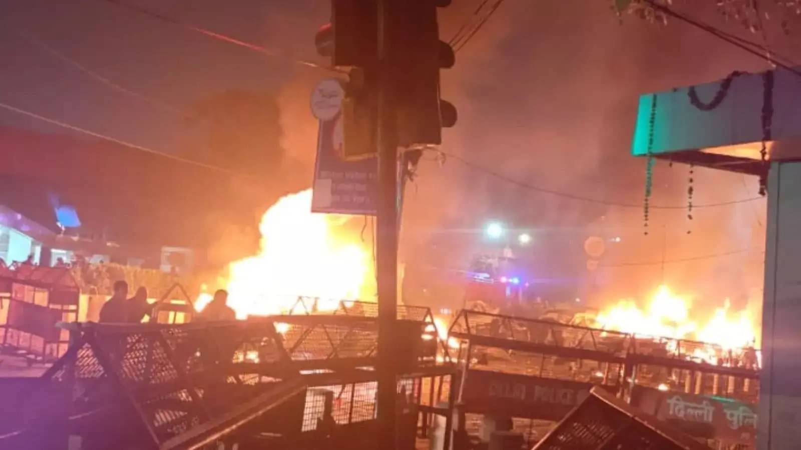 ‘7 PM, Hyundai i20, Subhash Marg Signal’: What We Know So Far About Delhi Chandni Chowk ...