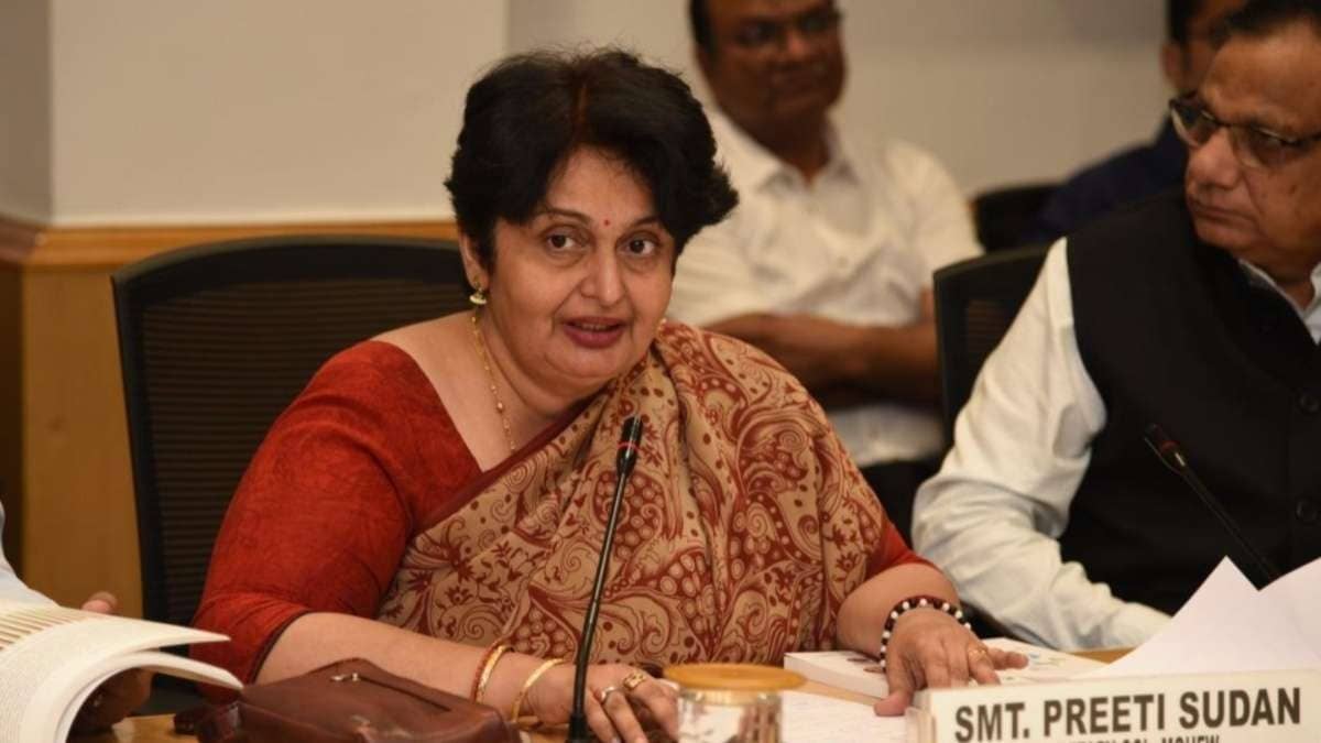 Retired IAS Officer Preeti Sudan Appointed New UPSC Chairperson ...