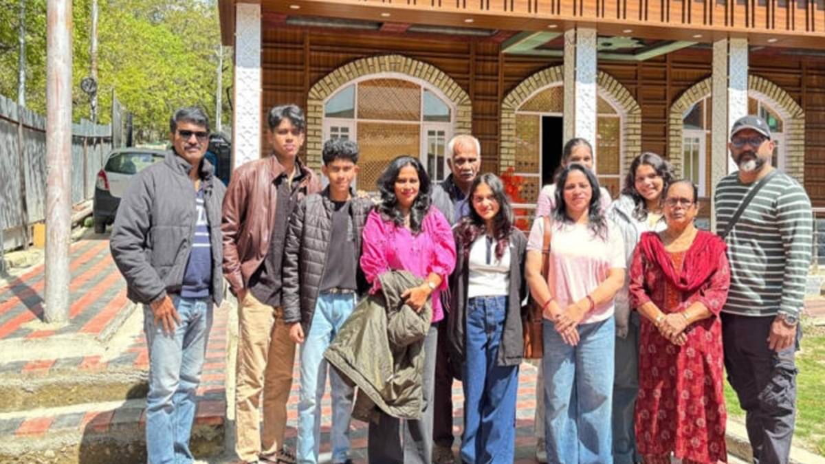Pahalgam Terror Attack: What Saved These 11 Kerala Tourists in Kashmir ...