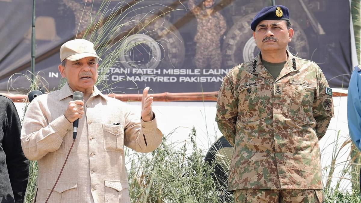 Pakistan's PM Finally Found Real Boss: Shahbaz Sharif Brutally Trolled For Saying 'Asim Munir Is ...