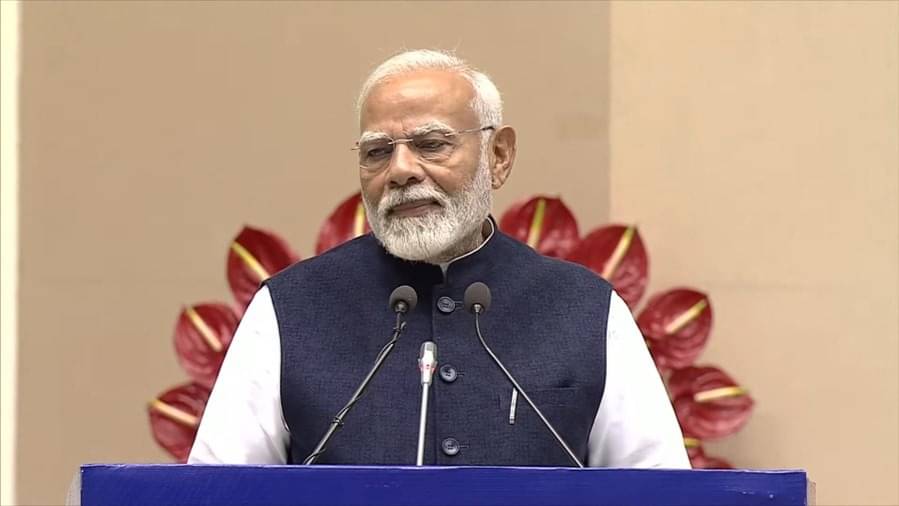 PM Modi urges industry to work in tandem with government to achieve ...