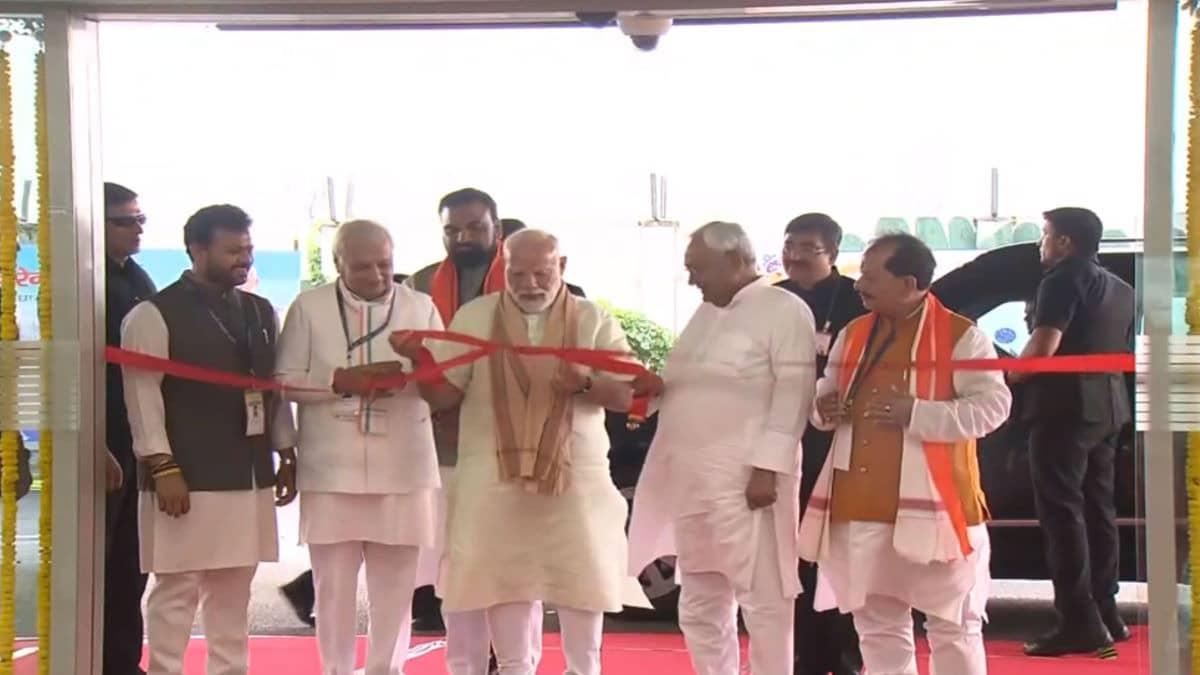 PM Modi Inaugurates Interim Terminal Building at New Civil Enclave of ...