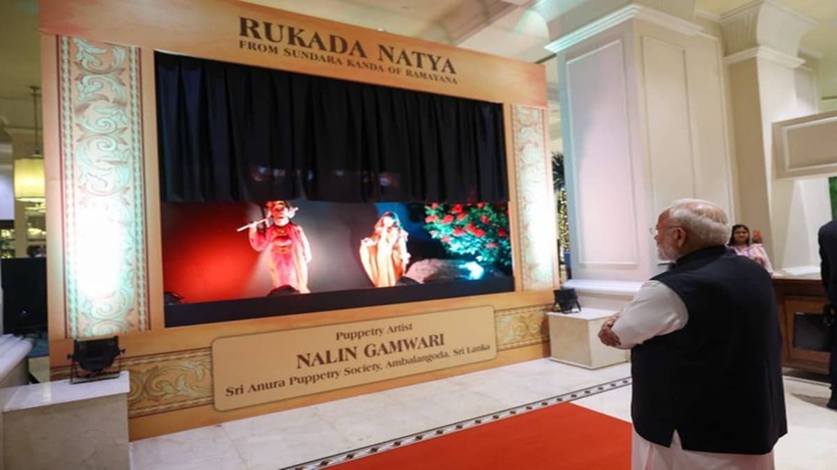 PM Modi Mesmerized By Ramayana Puppet Show At Colombo Hotel, Onlookers ...
