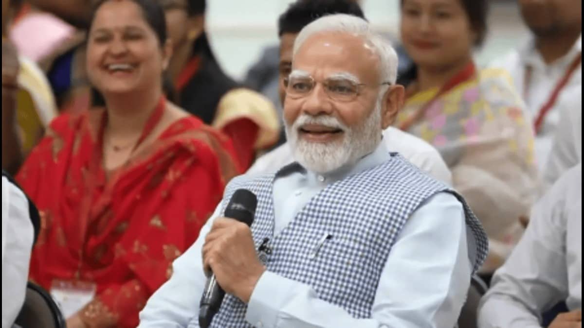 ‘Purani Sarkaar Ko Gali De Rhe Ho’: PM Modi’s Hilarious Moment with ...