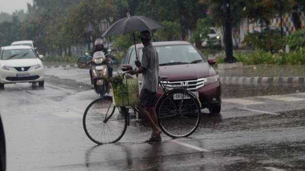 Monsoon Live Imd Issues Red Alert In Central Maharashtra Goa And