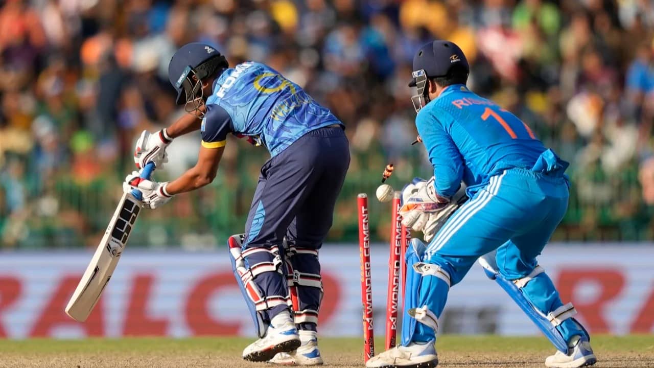 IND vs SL: Riyan Parag takes 3 on debut as Sri Lanka score 248 for 7 ...