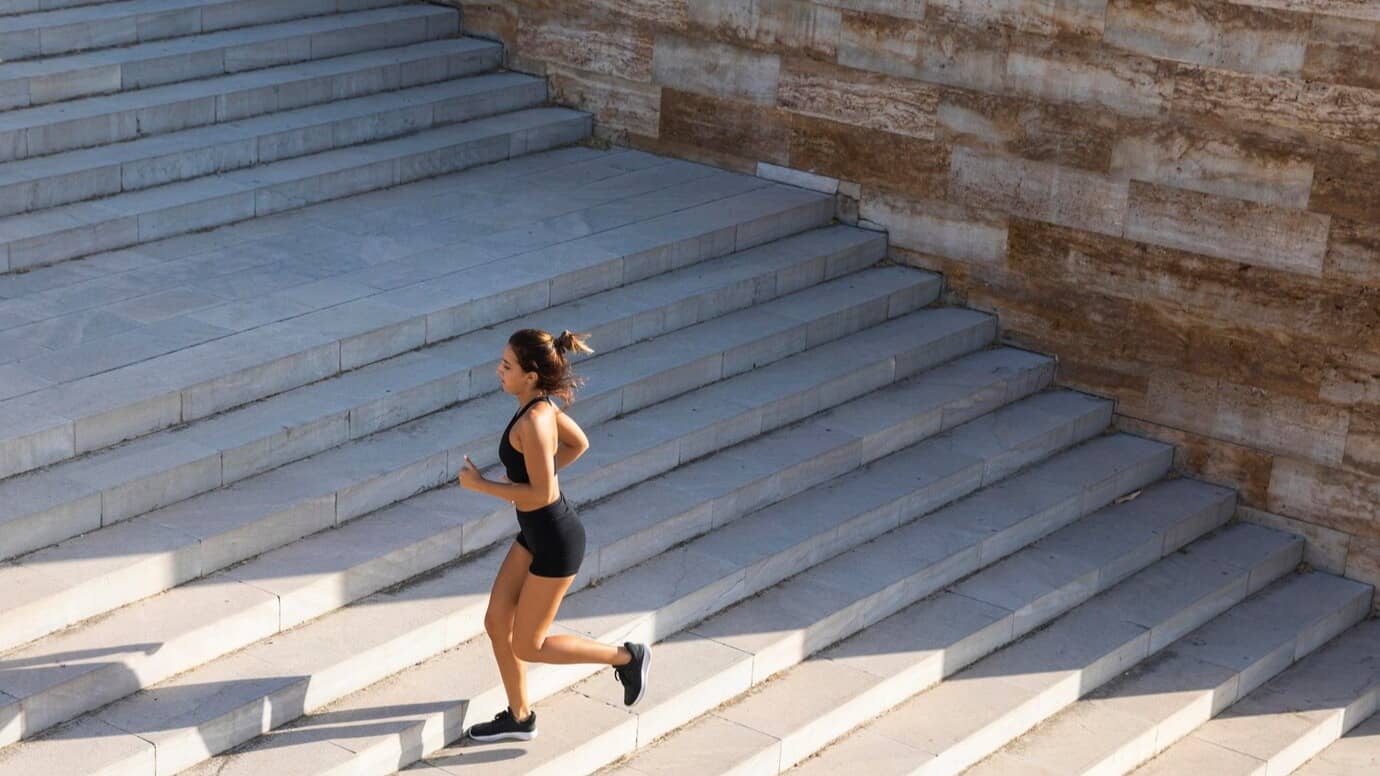 Easy Workout You Can do At The Stairs Of Your Home | Republic World