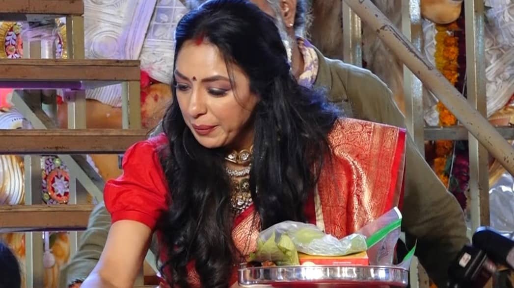 Kajol, Rani Mukerji, Tanishaa Mukerji, Rupali Ganguly Participate In ...