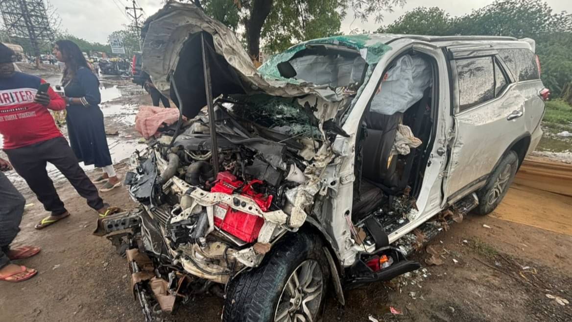 Thar-Fortuner Crash Leaving Three Killed and One Injured in Ahmedabad ...
