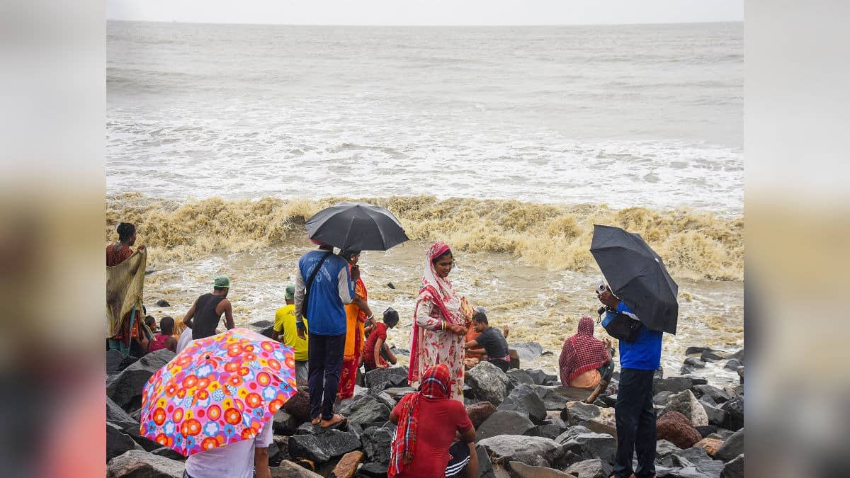 Cyclonic Storm ‘Shakhti’ Moves West-Southwest, IMD Issues Heavy Rainfall Alert | Check Full ...