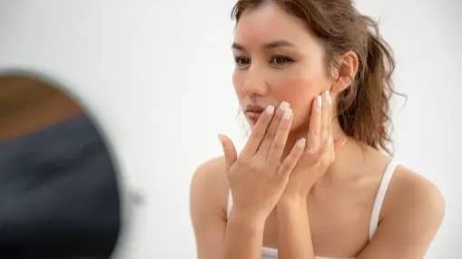 Healthy Skincare Tips To Deal With Humidity In Monsoon | Republic World