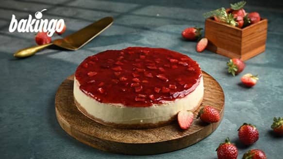 Bakingo Delights Strawberry Fans with a Fresh Strawberry Collection of ...