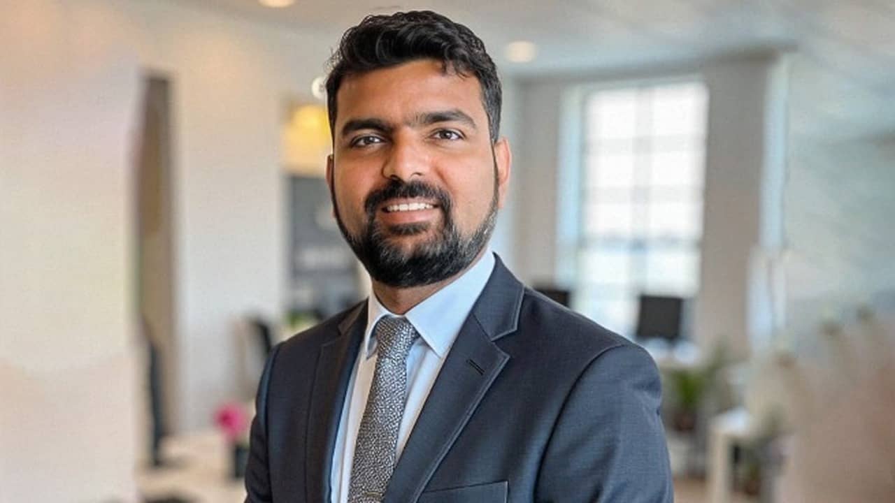 Sumit Bhatnagar: Redefining IT Innovation and Leadership | Republic World