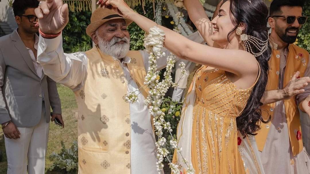 Surbhi Jyoti-Sumit Suri Drop Photos From Haldi Ceremony Ahead Of ...