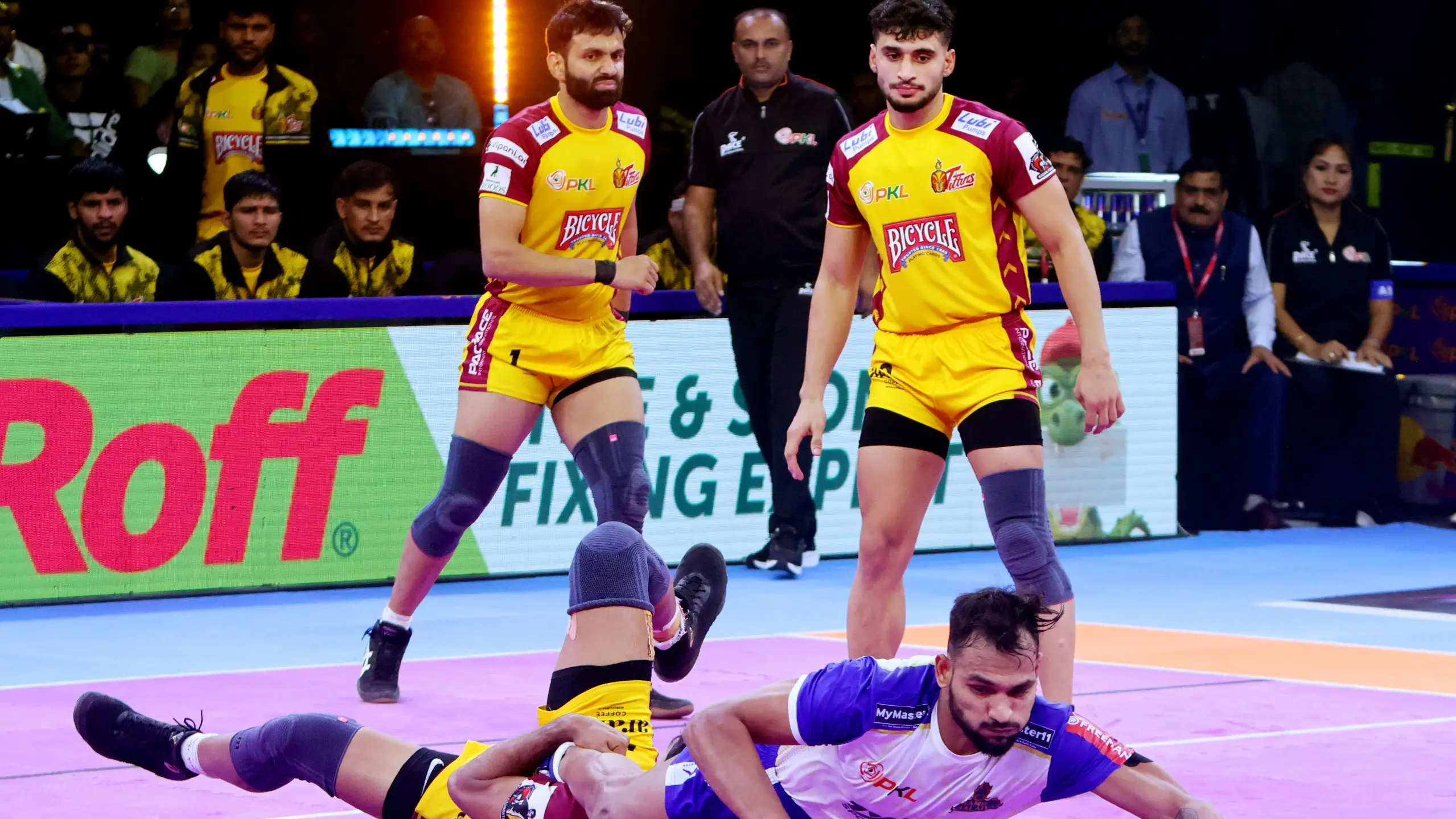 Tamil Thalaivas Put on A Show, Begin PKL Season 11 With Big Win Against Telugu Titans | Republic ...