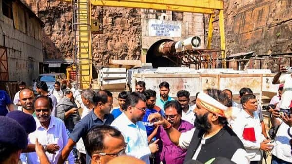 Telangana Tunnel Collapse: 8 Workers Still trapped, NDRF Intensifies ...