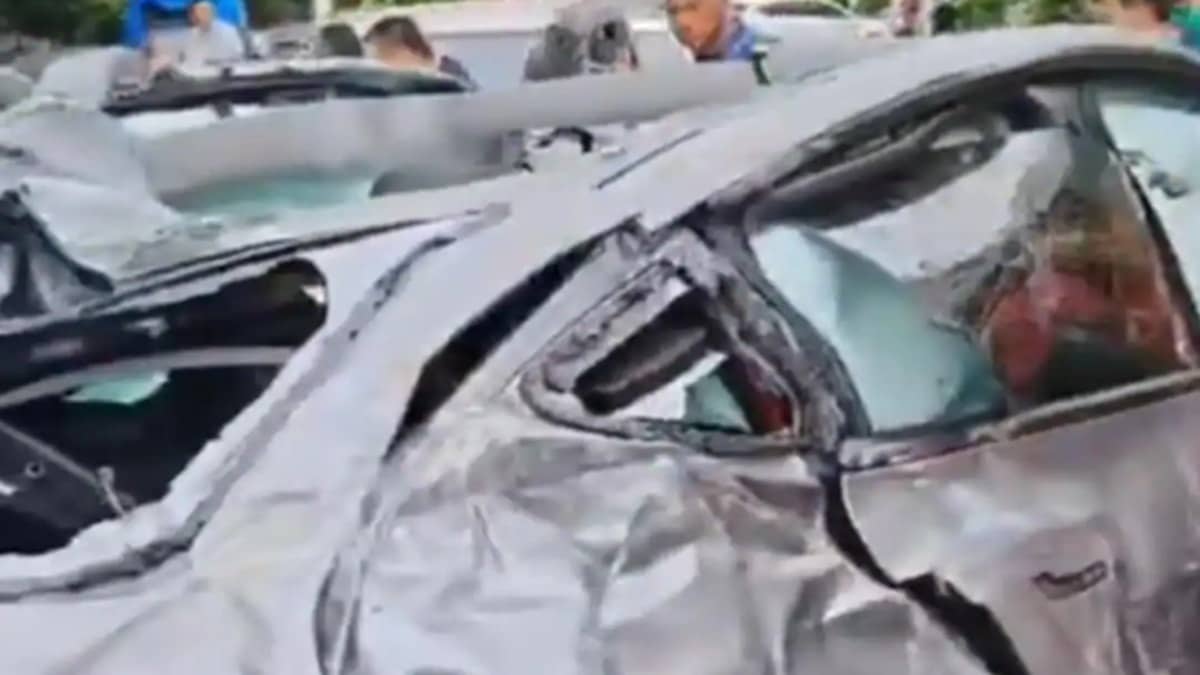 Miracle on the Road: Tesla Flips 7 Times, All Passengers Walk Away ...