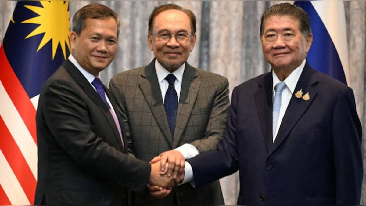 Thailand-Cambodia Sign Peace Deal, Pledge Regional Stability In ...