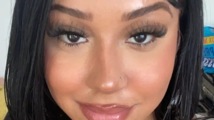 UK Woman Sacked for Wearing Sports Shoes to Work, Receives Rs 32 Lakh ...