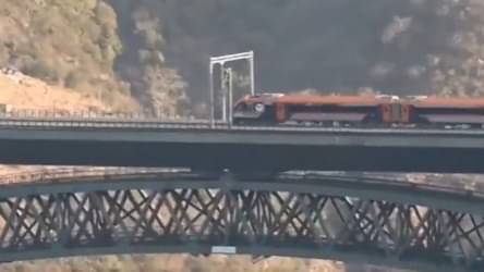Spectacular Video: Vande Bharat Glides Over World's Highest Rail Bridge ...