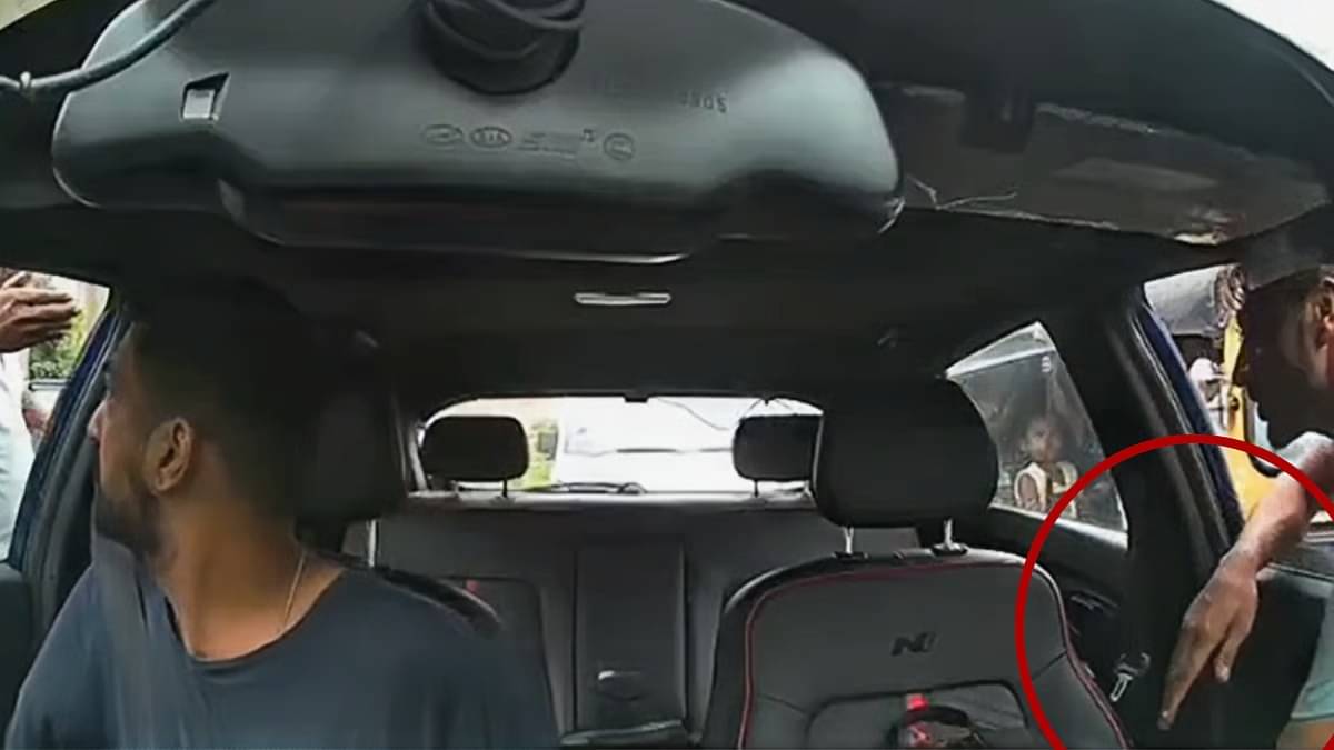 Watch: ‘Thak-Thak Gang’ Distracts Driver for 5 Seconds, Steals iphone ...