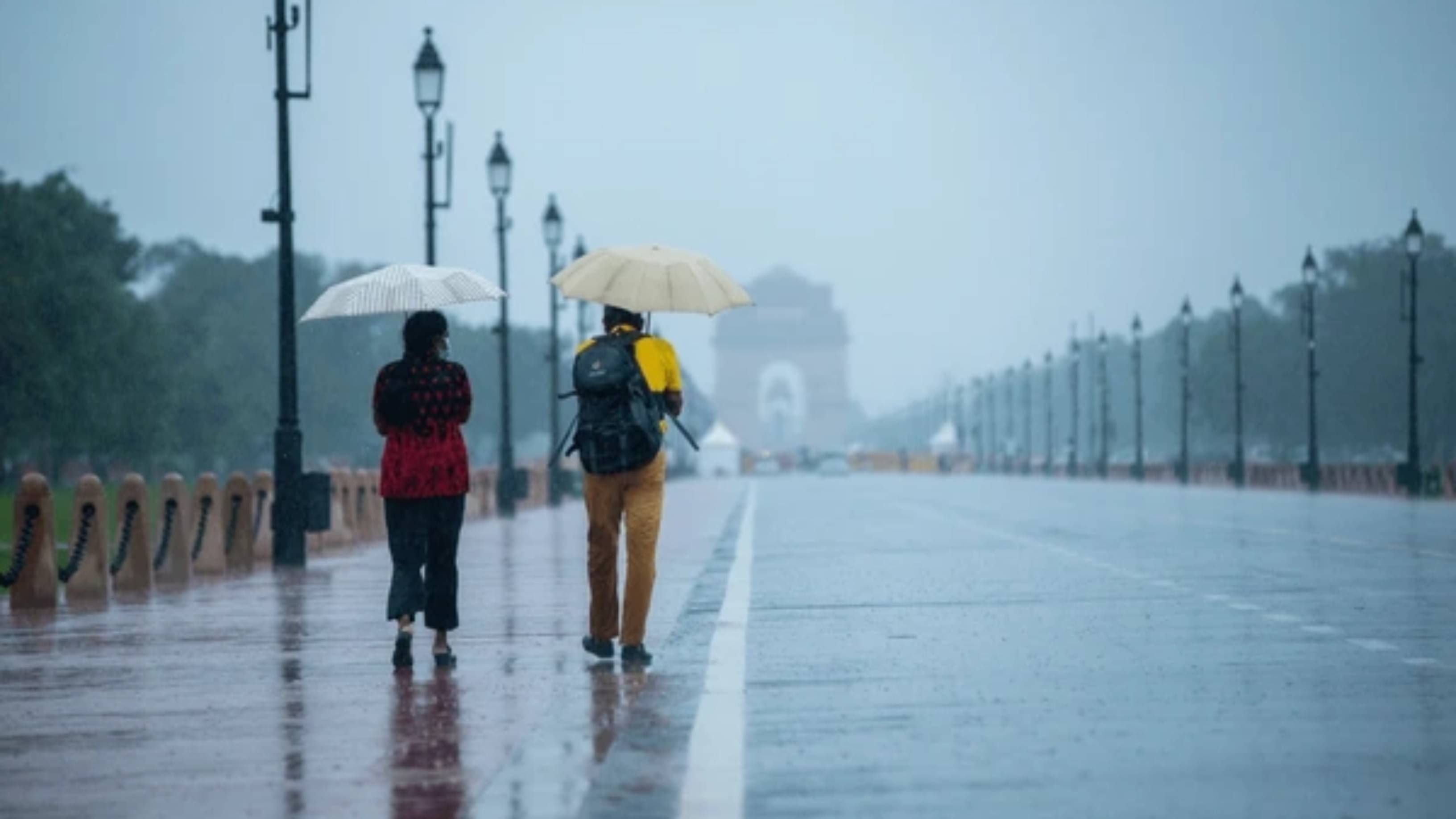 Weather Update: Strong Winds, Thunderstorms and Moderate Rainfall Surround North India ...