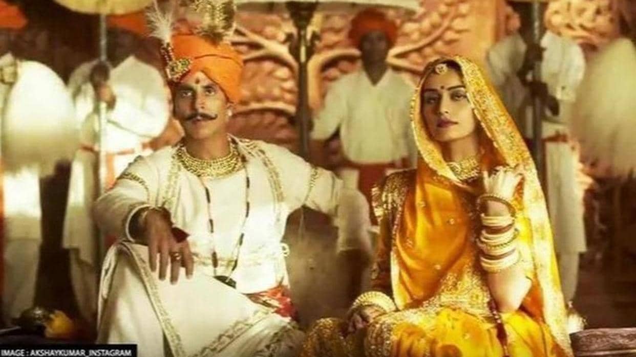 'Samrat Prithviraj': UP, MP के बाद फैंस ने राजस्थान सरकार से की अपील ...