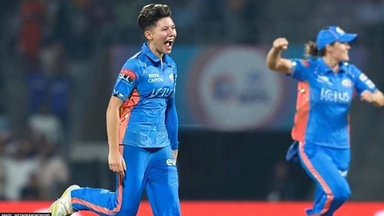 कौन हैं WPL इतिहास की पहली Hattrick लेने वाली गेंदबाज Issy Wong ...