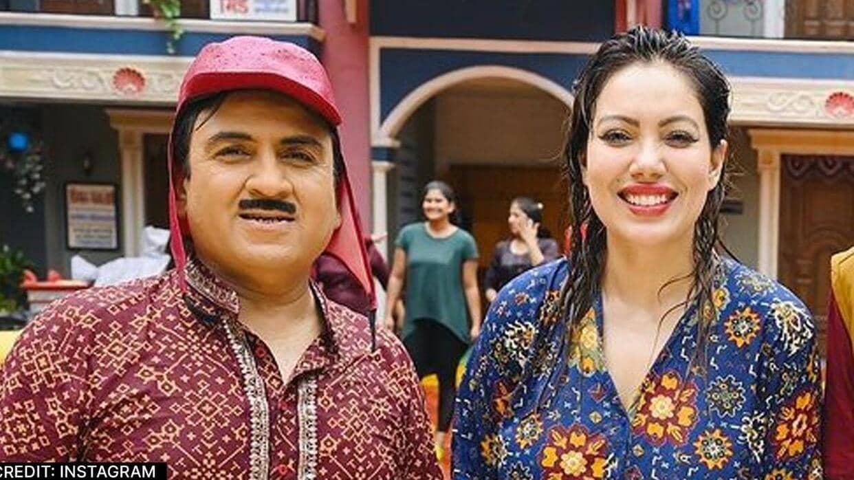 TMKOC शो ने पूरे किए 15 साल, बबीता जी ने जेठालाल संग फोटो शेयर कर यूं ...