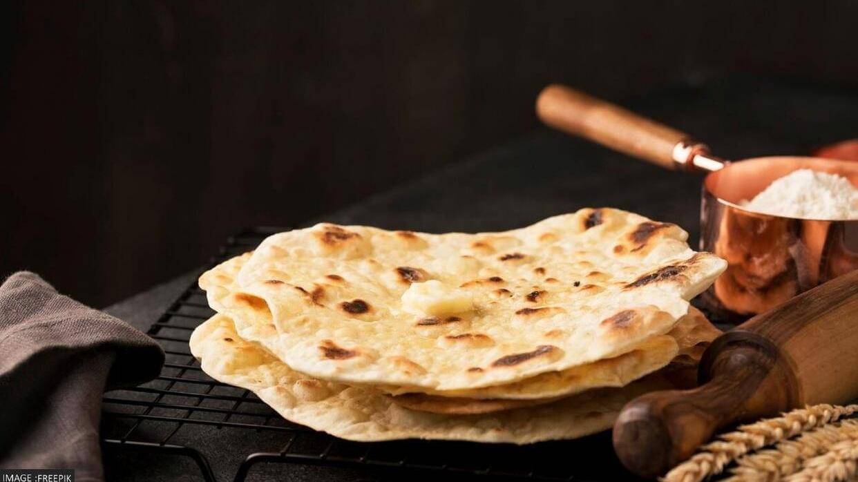 Basi Roti Ke Fayde: बासी रोटी के भी हैं फायदे, फेंकने की जगह ऐसे कर ...