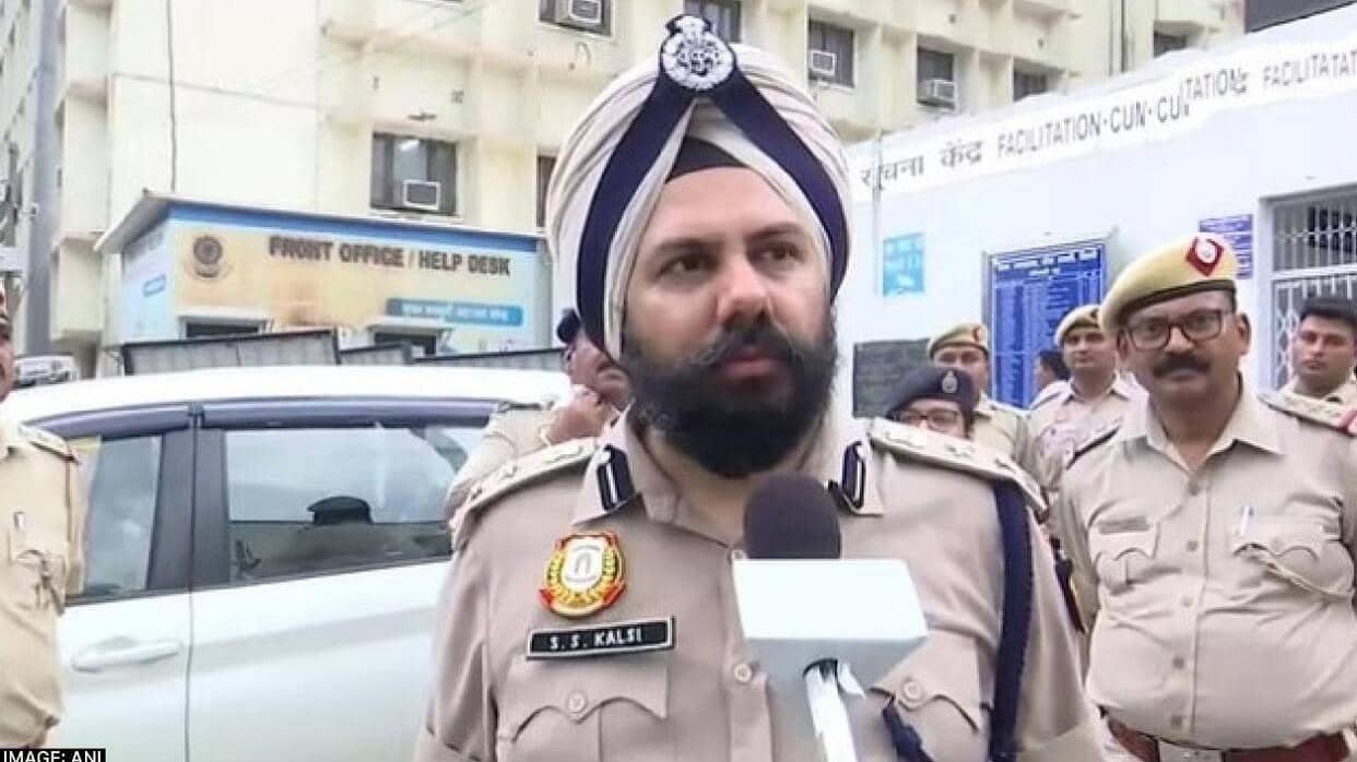 Delhi: 28 पिस्तौल, 150 जिंदा कारतूस; हथियारों का जखीरा, प्रदीप कासनी ...