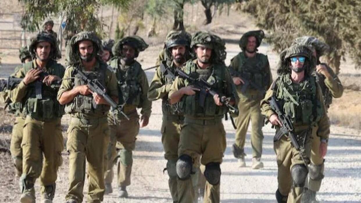 'Al Anatsari' मस्जिद के नीचे छिपे थे हमास आतंकी, IDF ने बमबारी से किया तबाह; देखें VIDEO ...