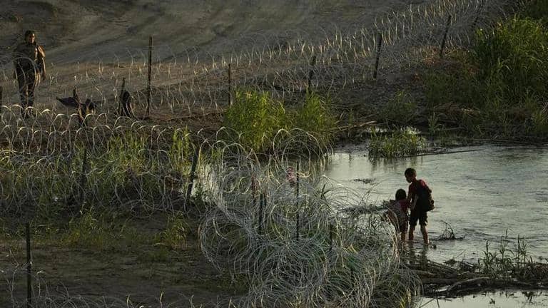 Texas is using disaster declarations to install razor wire on the US ...