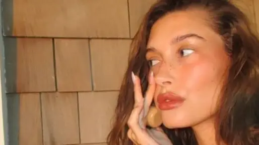 Vibrant Sunset Blush: Dive Into The Latest Makeup Trend For Perfect ...