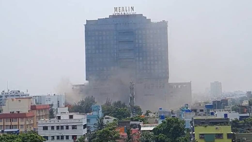Massive Fire Breaks Out at Kolkata's Acropolis Mall, Dousing Operations ...