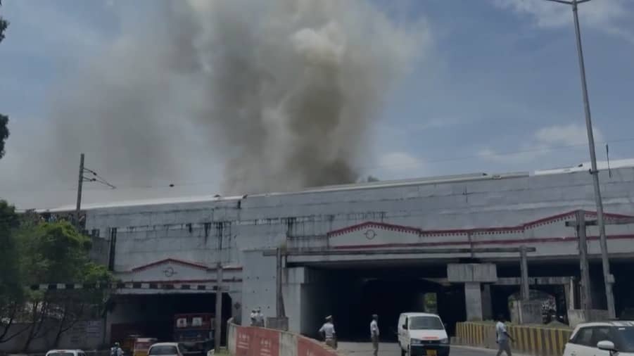 Telangana: Massive Fire Breaks Out at Pantry Car of Train Near ...
