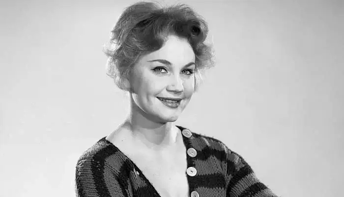 Elizabeth MacRae, General Hospital Actor, Dies At 88- Republic World