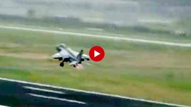 HAIR-RAISING: Engine failing after a bird hit, watch how this young IAF ...