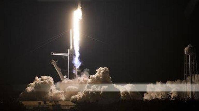 Us Vp Mike Pence Wife Karen Watches Spacex Launch Republic World