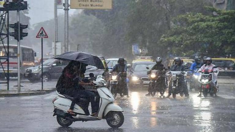 Localised showers lash Mumbai's western suburbs | Republic World