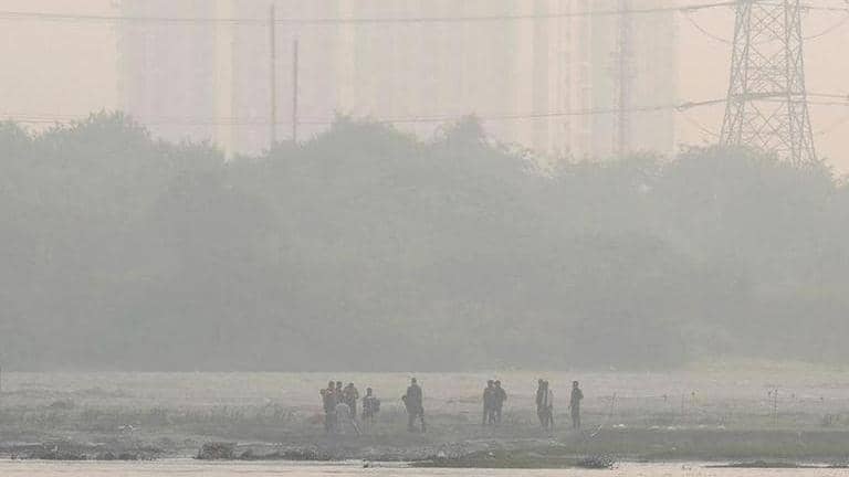 Delhi's AQI reaches 301; National capital's air quality in 'very poor ...