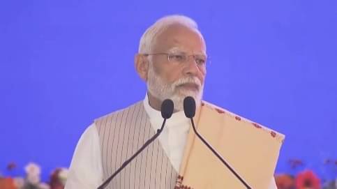 PM Modi launches ONGC’s first oil taker ‘Swarna Sindhu’ from KG Project ...