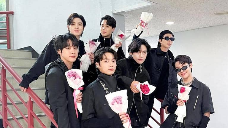 BTS occupy all 15 places in Billboard World Digital Songs Sales Chart ...