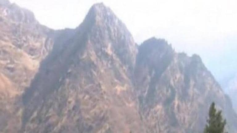 Madhya Pradesh: Sheet of hail covers mountains and fields in parts of ...