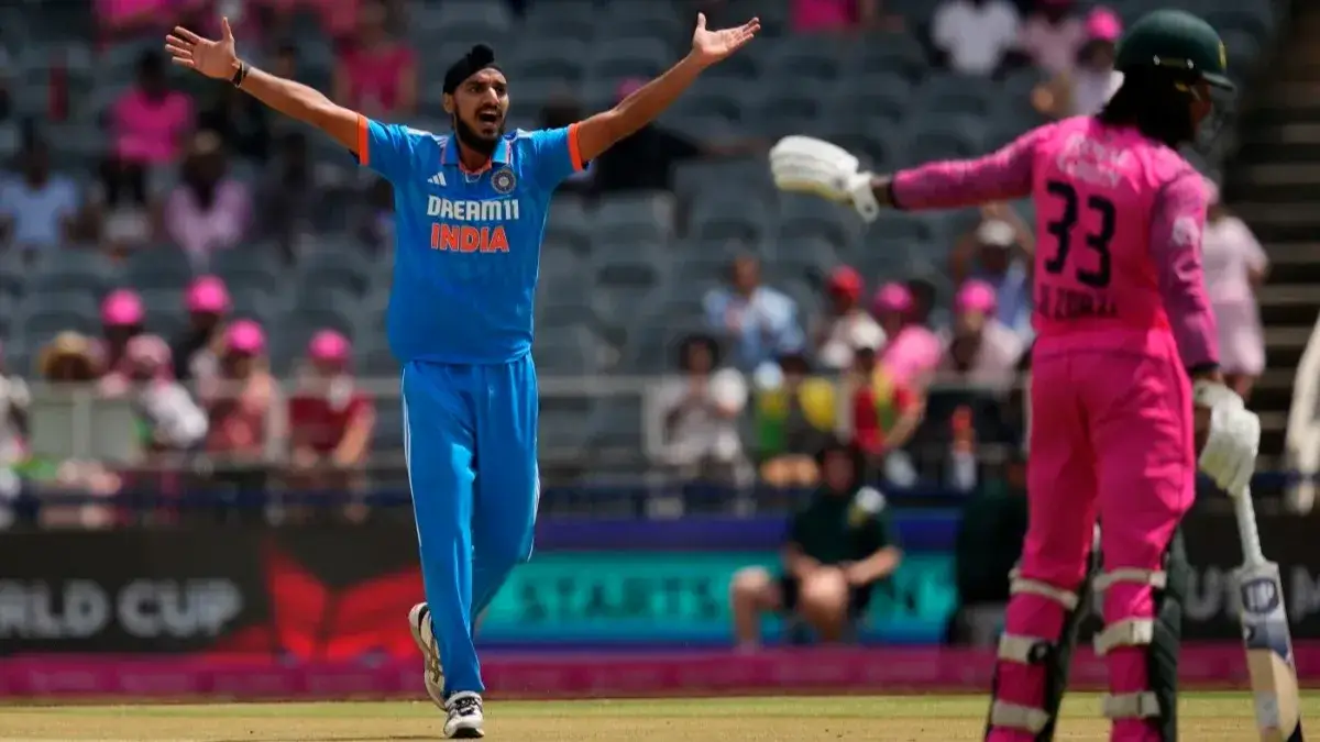 IND vs SA 1st ODI: Arshdeep Singh secures maiden five-wicket haul in killer style, Avesh ...