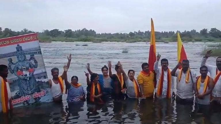 Cauvery water row: K'taka farmers continue protest over release of ...