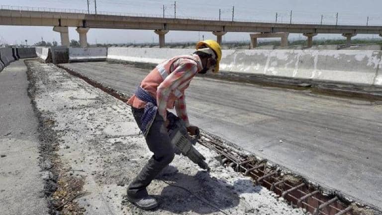 Punjab: Worker stuck in 70-ft deep trench in Jalandhar for over 15 hrs ...