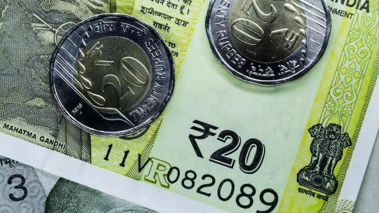 Rupee climbs 33 paise to 81.77 against US dollar | Republic World